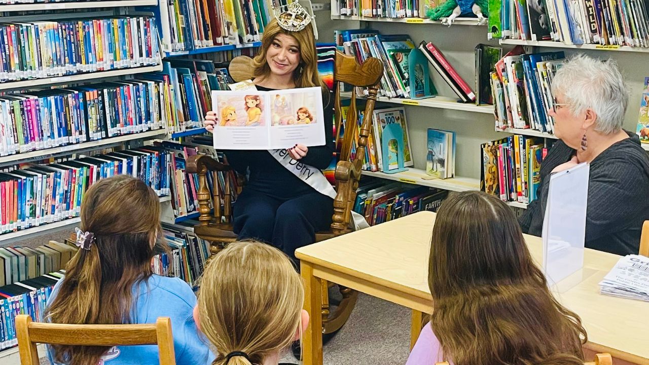 busy day at Auburn NH library